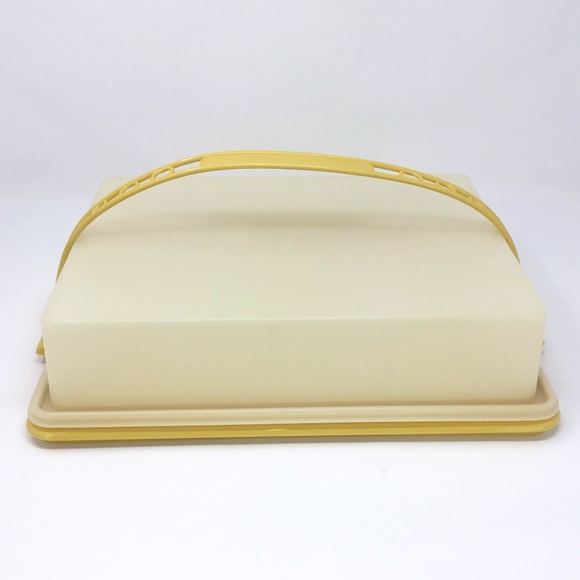 Tupperware | Kitchen | Tupperware Sheet Cake Taker With Lid And Handle ...